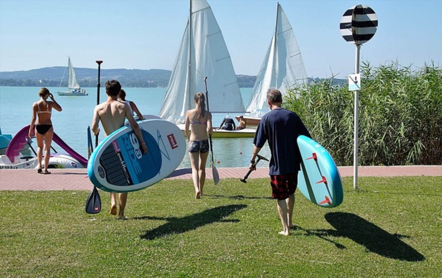 How to travel with a paddleboard like a pro? | GetSetHappy