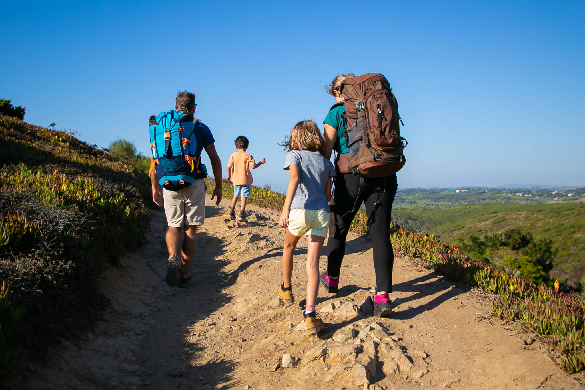3 Tips for Fun Family Hiking | GetSetHappy